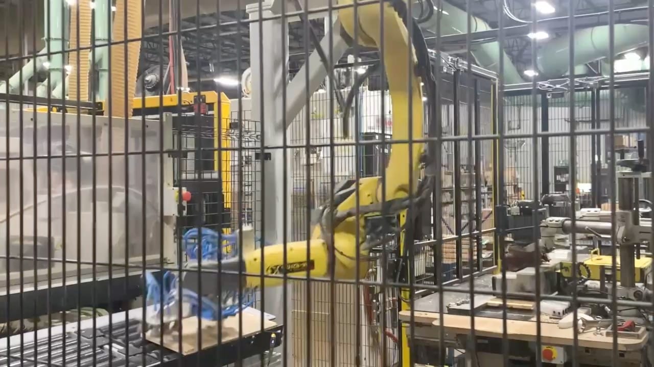 Solutions robotiques et automatisation sur mesure | UNiRO